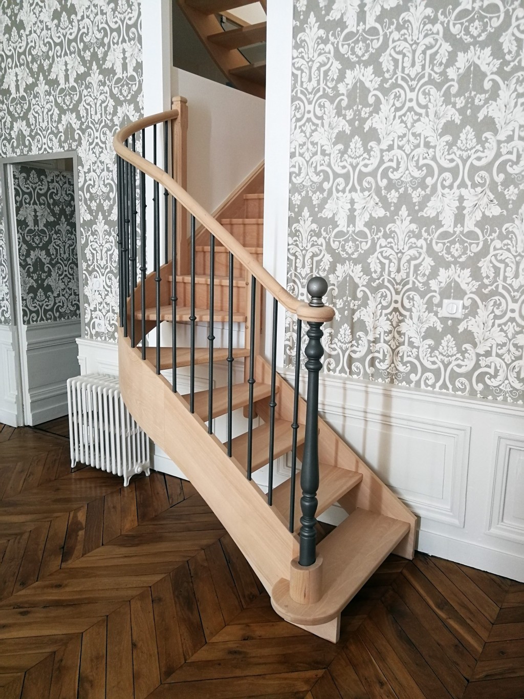 Projet : Un escalier sur-mesure en bois et fer forgé chic et esthétique ...